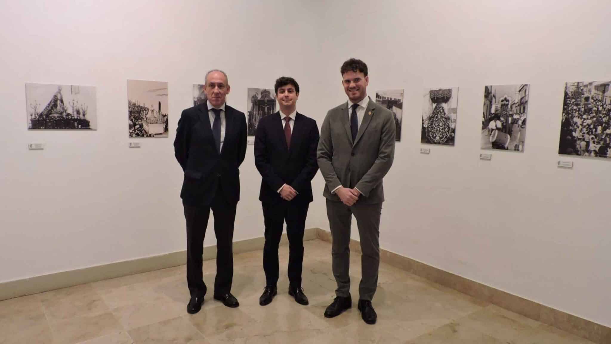 Una muestra fotográfica por los 450 años de la hermandad sacramental de ...