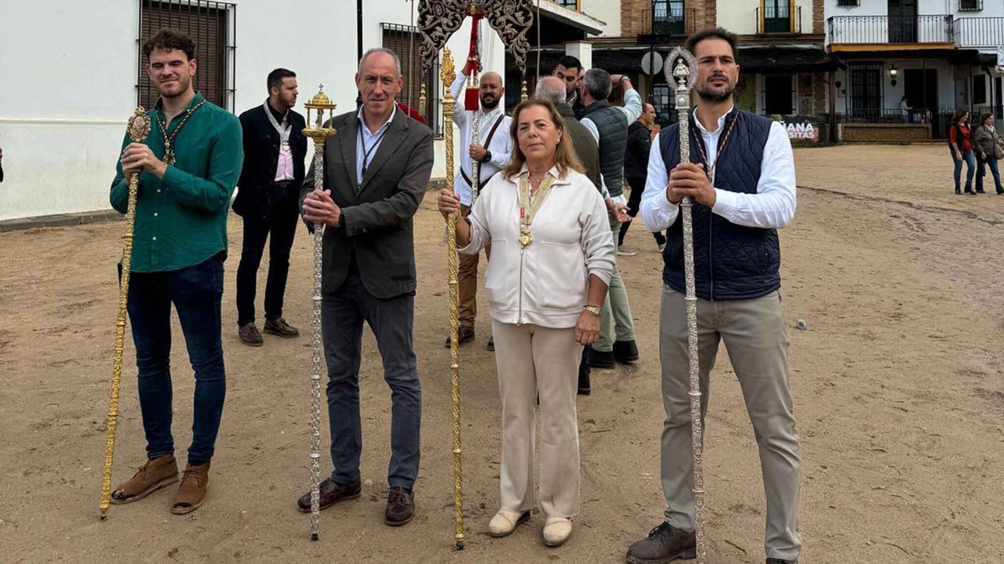 Los hermanos rocieros de Tomares celebran su tradicional peregrinación ...