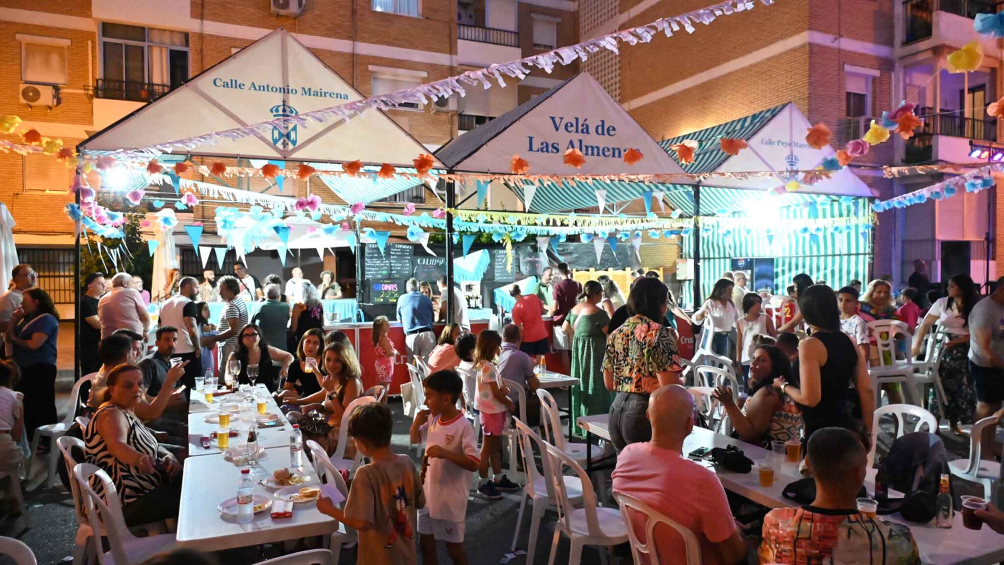 Tomares inaugura el verano con su tradicional Velá de Las Almenas ...